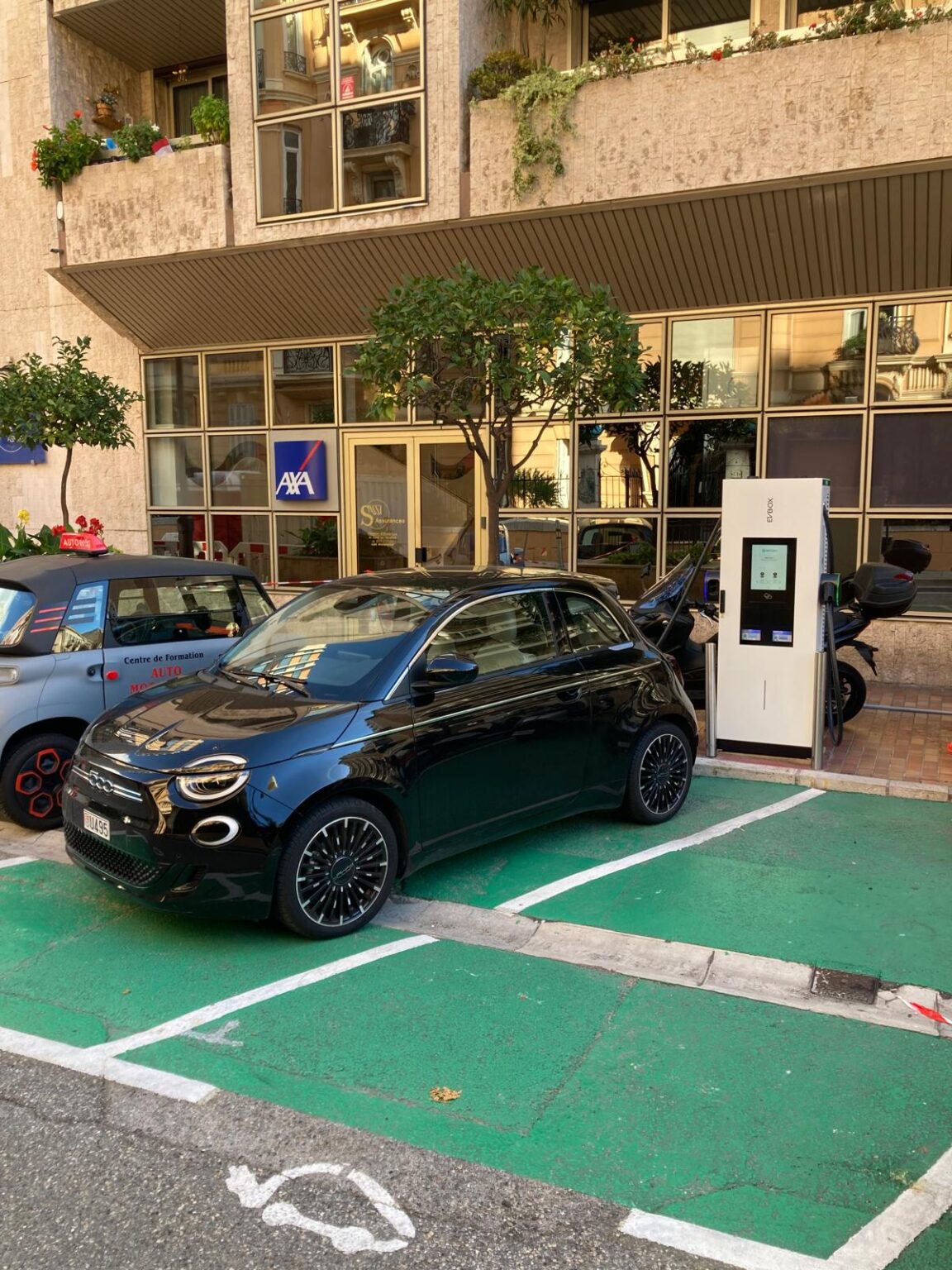 L'EVBox Troniq Compact Modular en environnement urbain - EVBox